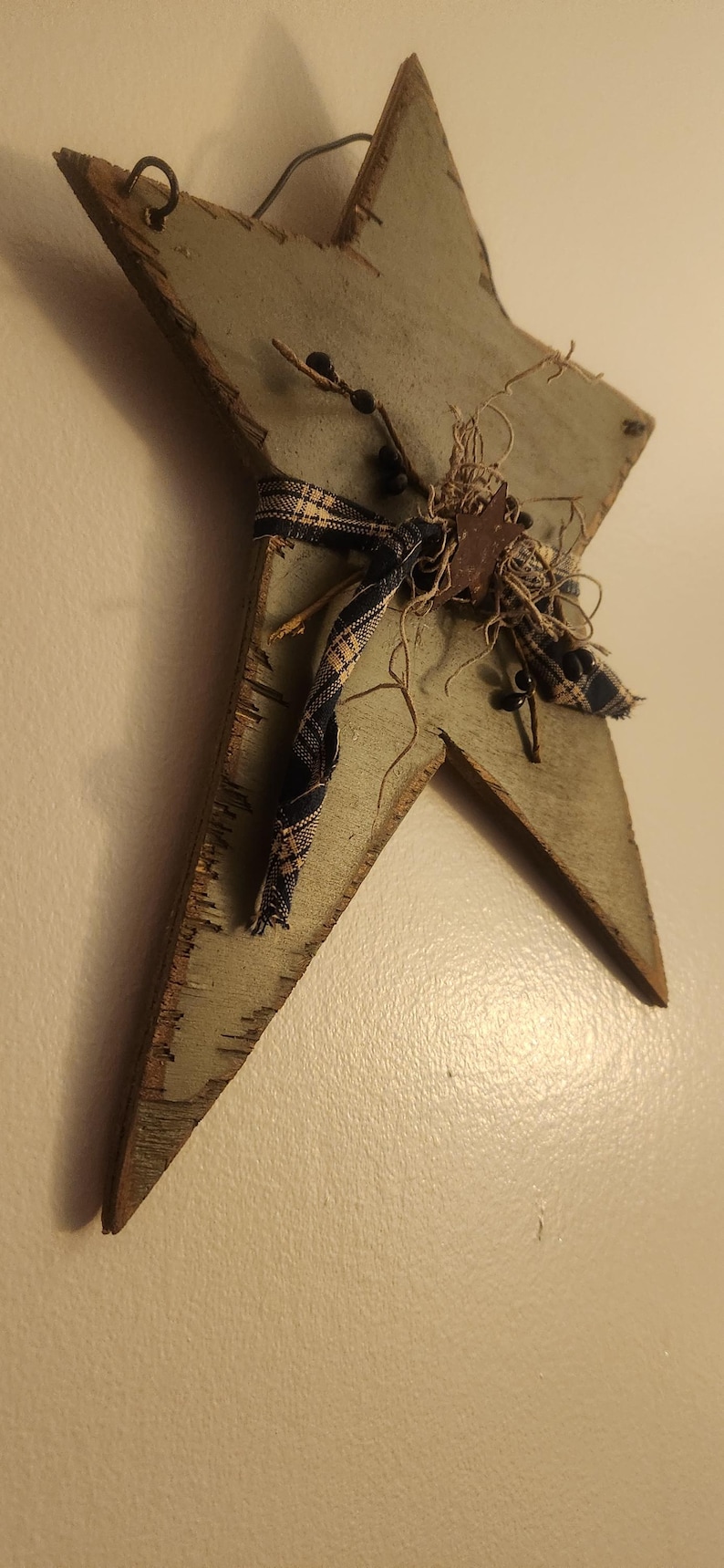 Primitive Wood Star: Country Wall Decor With Pip Berries - Etsy