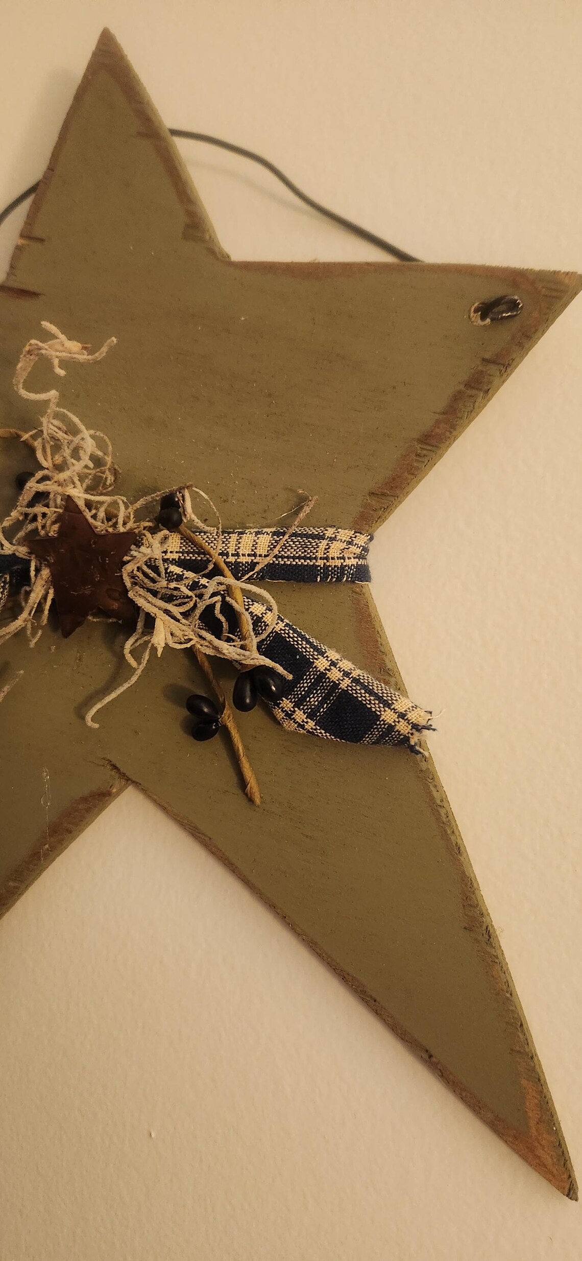 Primitive Wood Star: Country Wall Decor With Pip Berries - Etsy