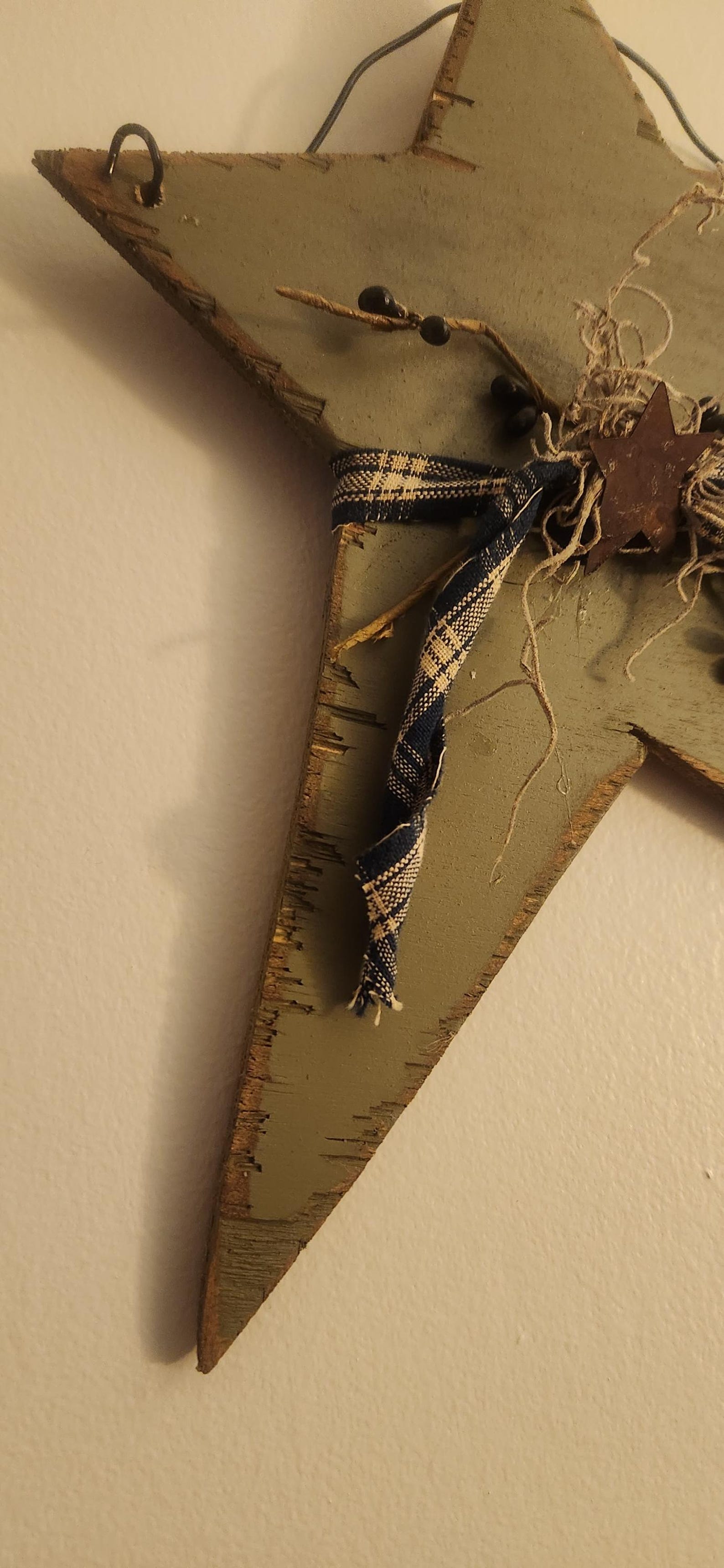 Primitive Wood Star: Country Wall Decor With Pip Berries - Etsy
