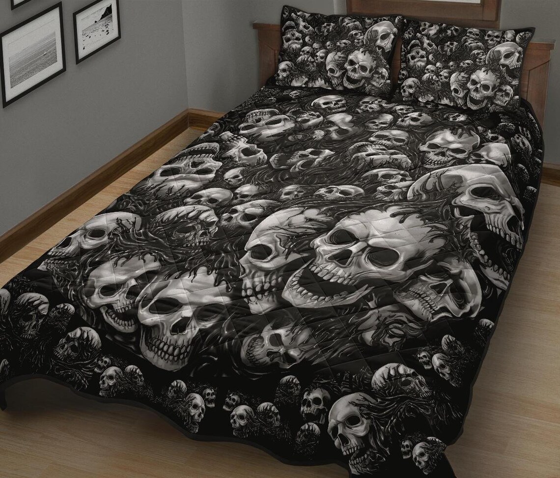 Silver Skull Pile Quilt 3 Piece Set-skull Quilt-gothic - Etsy