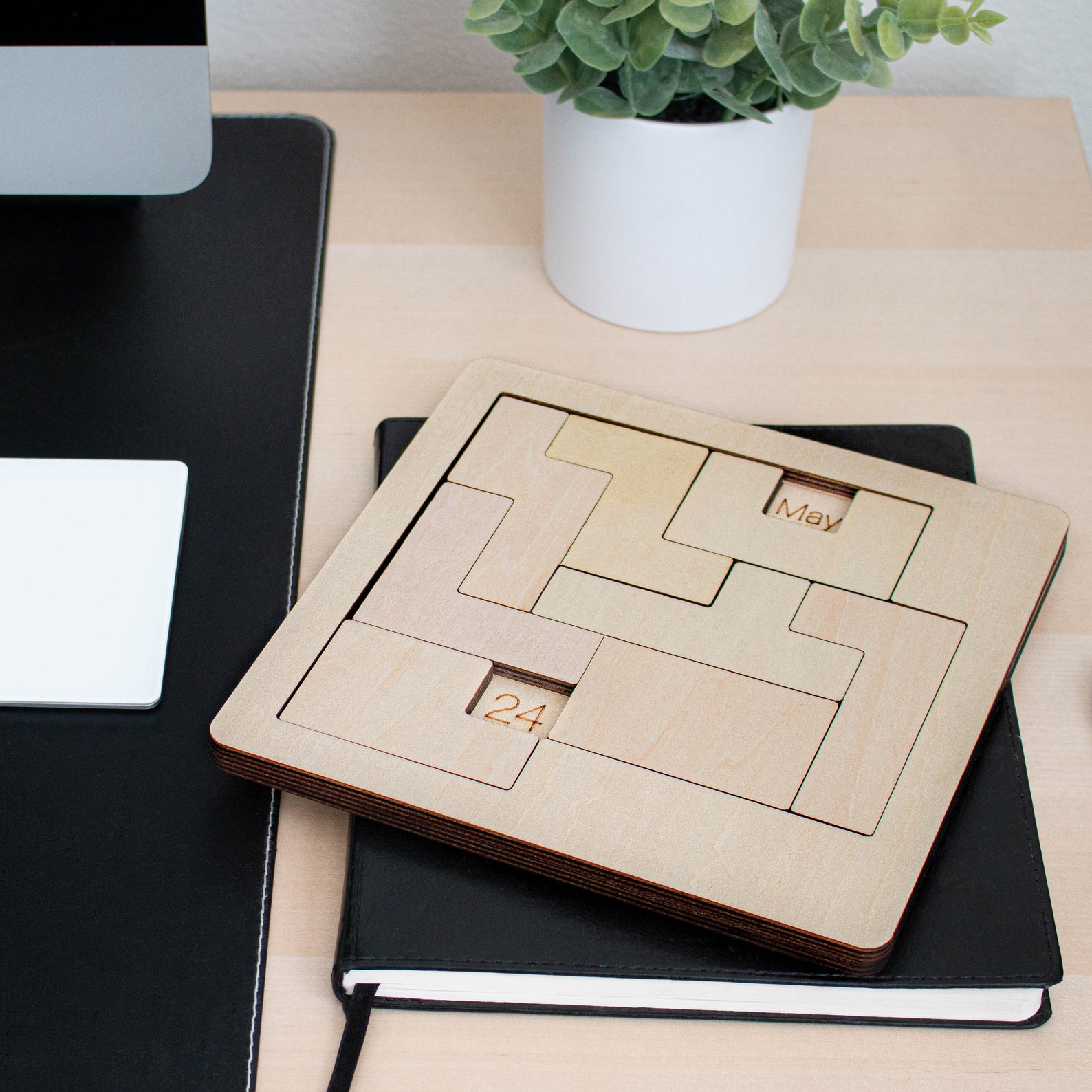 Large Daily Calendar Puzzle (solid Wood) for Coffee Tables, Family ...