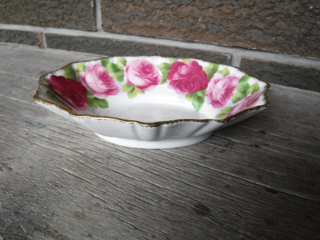Royal Albert " Old English Rose" Small Dish Bon Bon Dish / Candy Dish ...