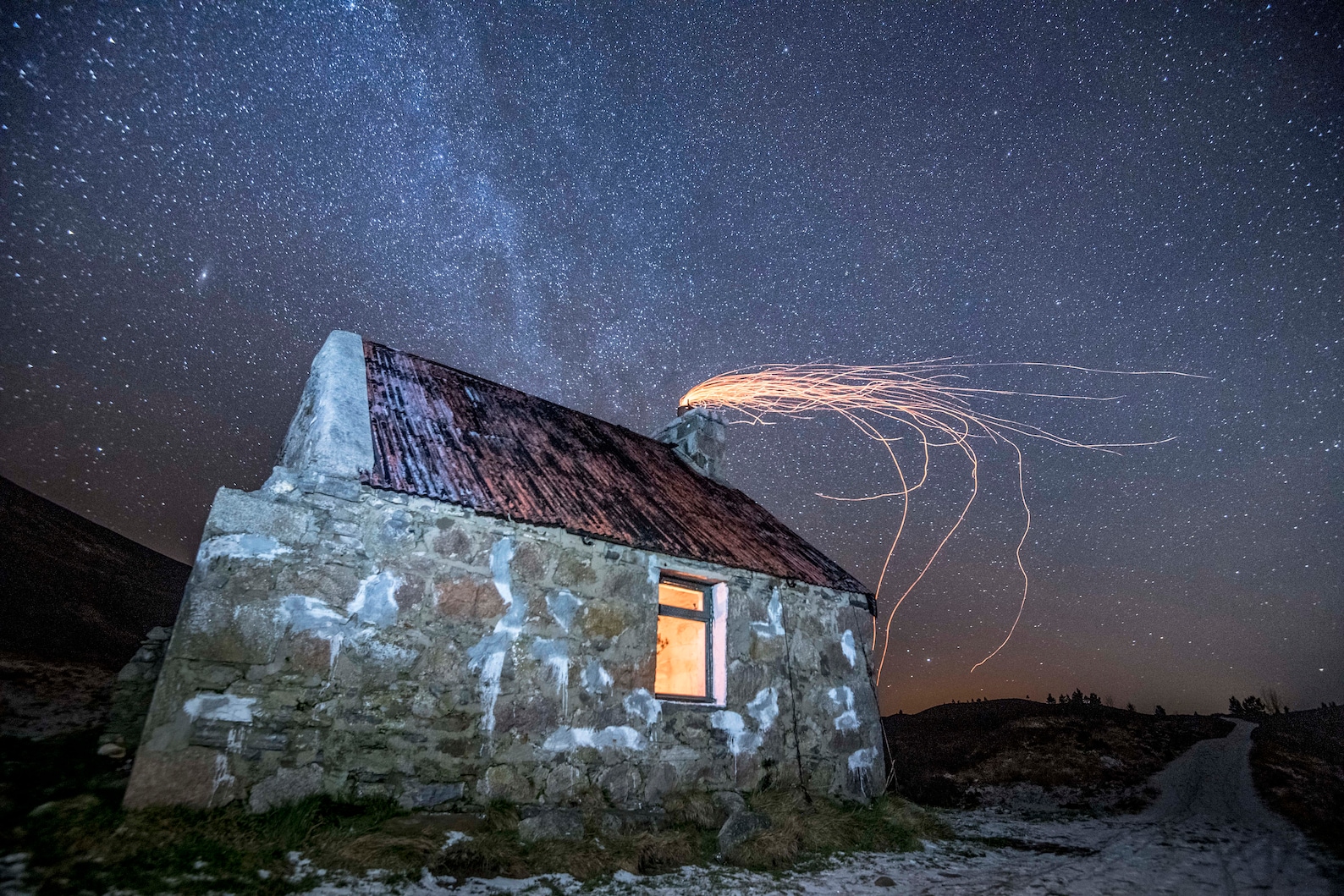 Ryvoan Bothy Sparks Print // Bothy Print Star Print - Etsy 日本