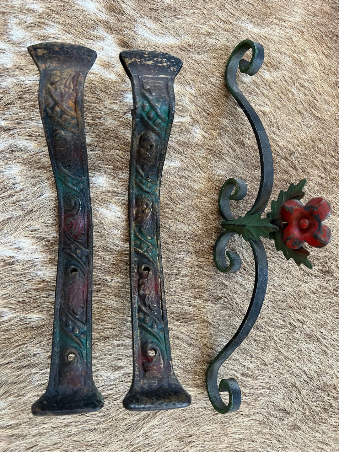 Vintage Cast Iron Shelf Brackets With Floral Crown Top Bracket - 3 PC ...
