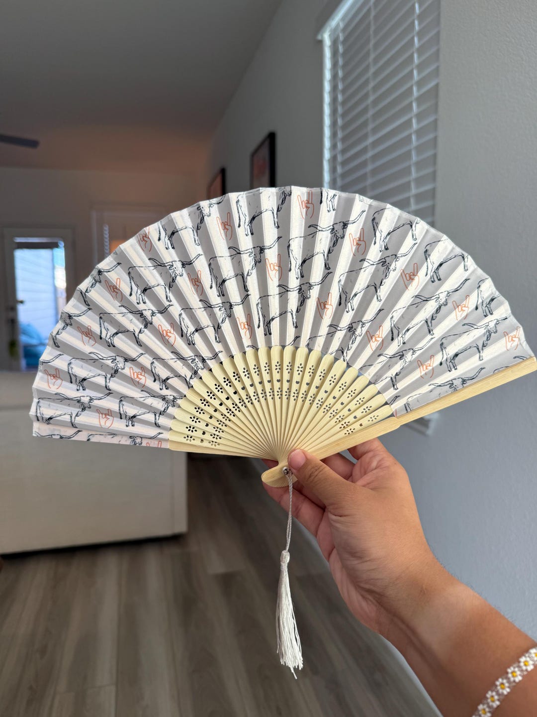 Longhorn Animal Handheld Fan – Burnt Orange With Hook ’em Horns ...