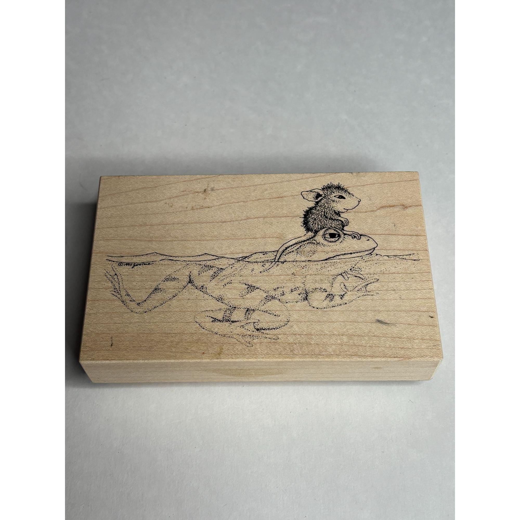 House Mouse Rubber Stamp Frog Floating Stampa Rosa Funny Friendship ...