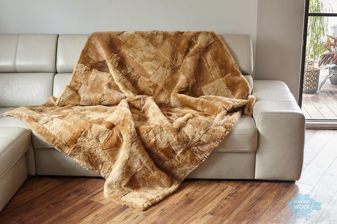 Hand Made Genuine Sheepskin Throw , Sheepskin Rug , Throw Fur Rug ...