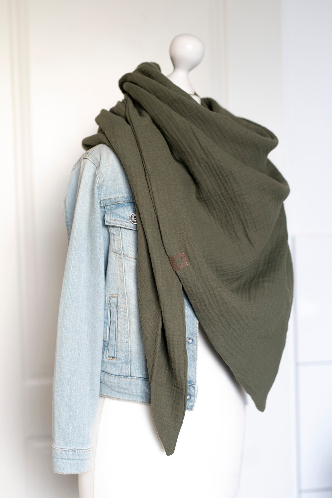 Musselin XXL Tuch Halstuch Schal Dreieckstuch Khaki groß angenehm Damen ...