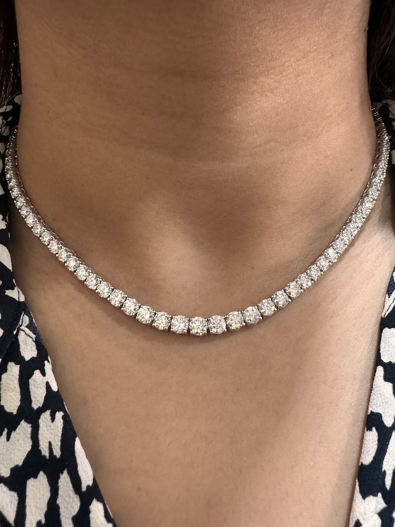 Solitaire Diamond Necklace Graduating 4.85 Cts 3.30 Cts, Single Line Diamond Necklace Gold ...