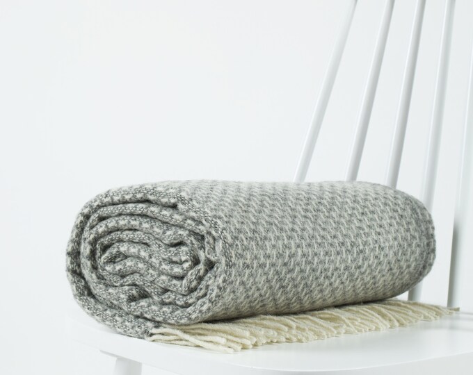 High quality wool blankets. Free delivery worldwide. by NAMOstudio