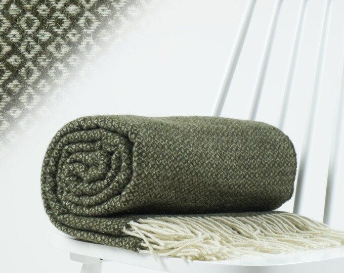 High quality wool blankets. Free delivery worldwide. by NAMOstudio