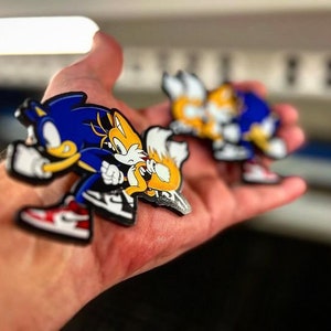 Sonic/tails Badges 2 Included - Etsy