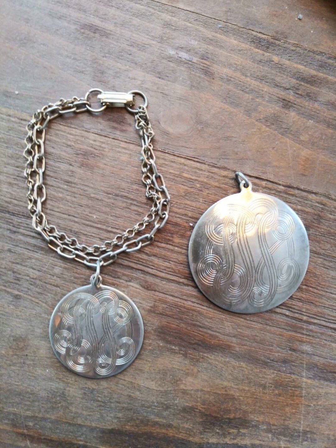 Vintage Medallion Love Set Etched 1970s Design and Signed by Lover - Etsy