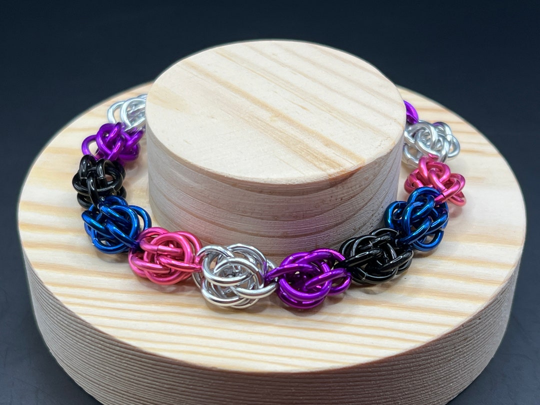 Genderfluid Pride Sweet Pea Chainmaille Bracelet, Anodized Aluminum Rings, Stainless Steel Clasp ...