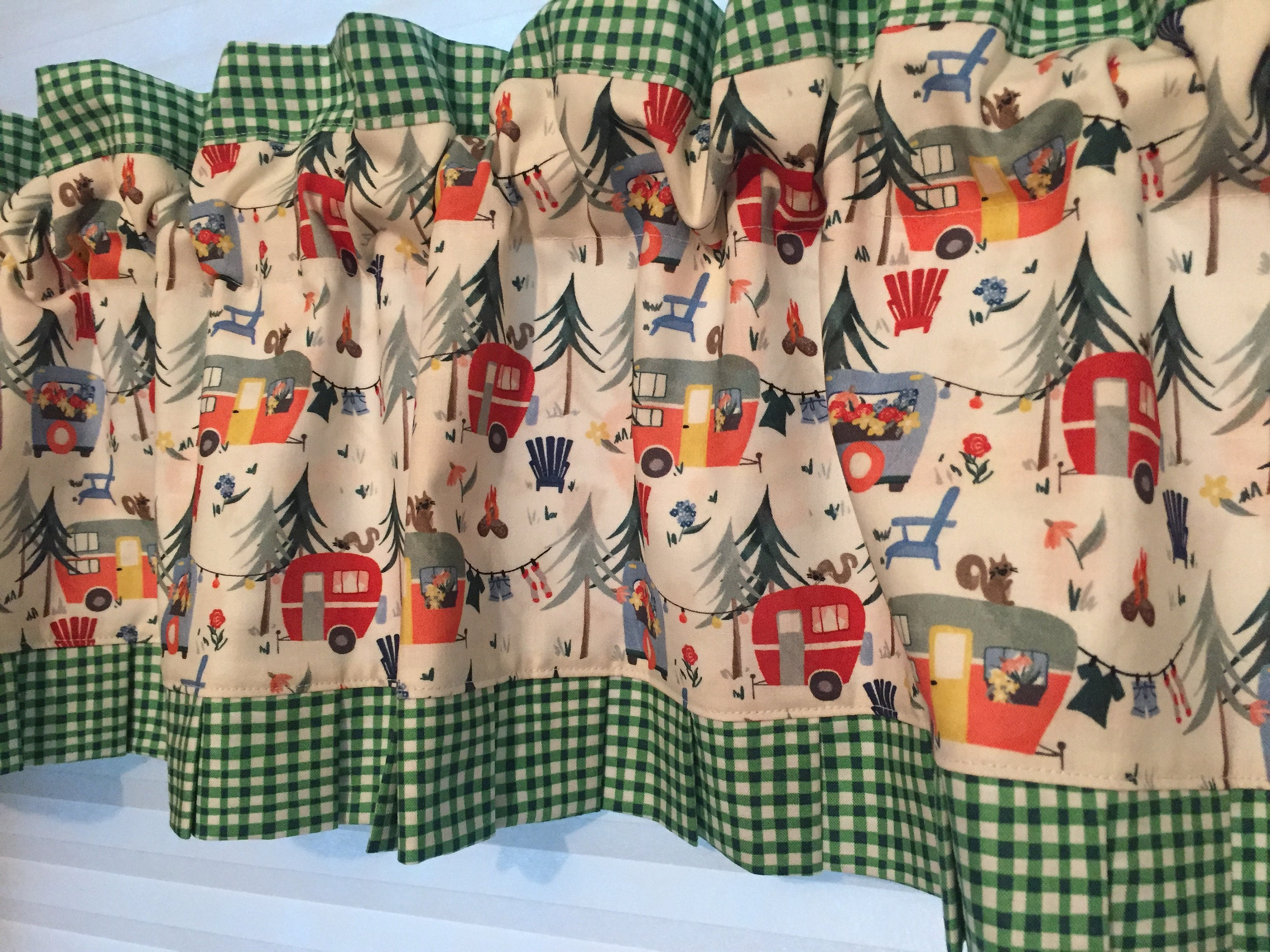 A. Retro Camper Fifties Kitchen Valance, Curtain. Vintage Camper ...
