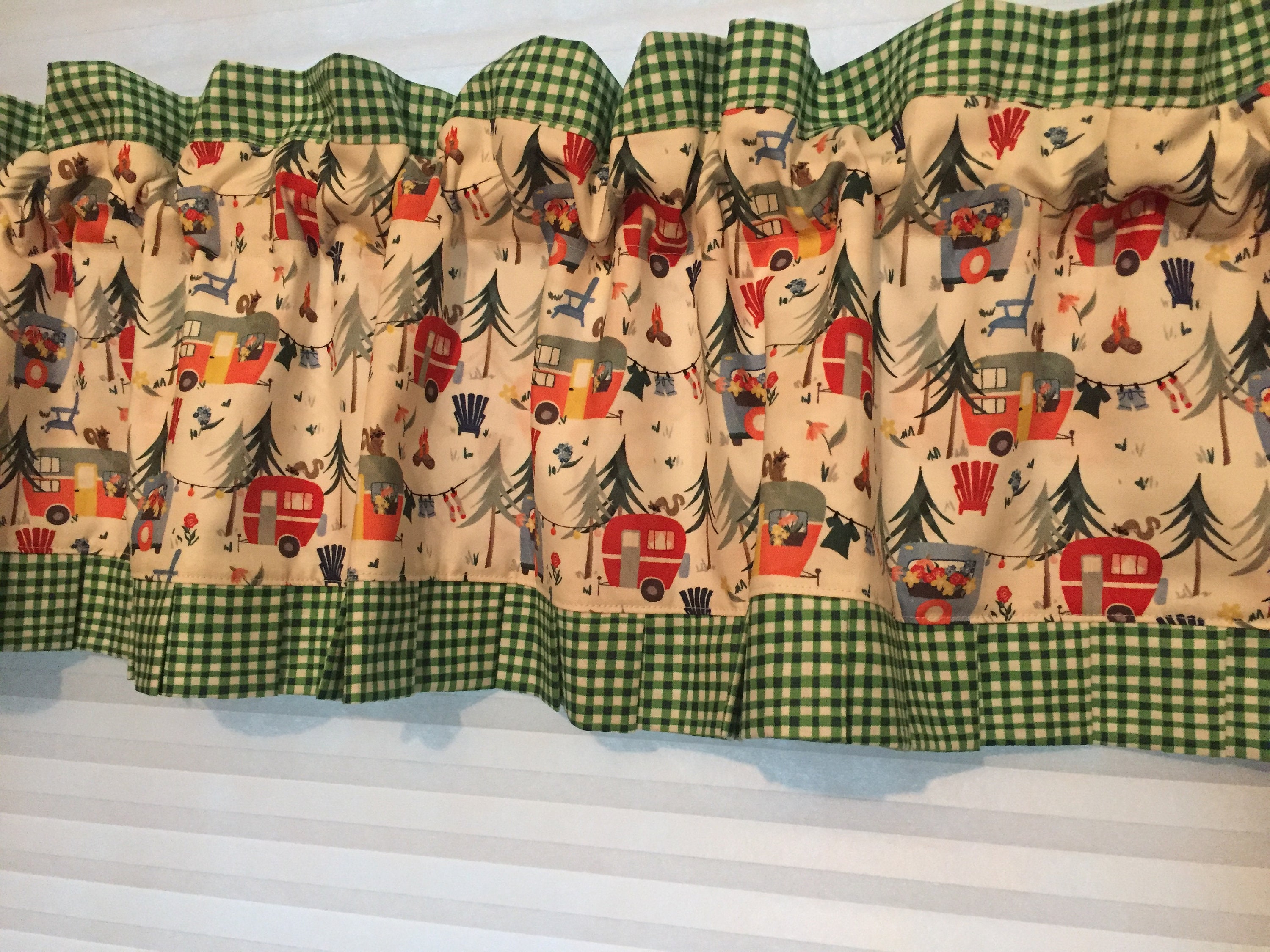A. Retro Camper Fifties Kitchen Valance, Curtain. Vintage Camper ...