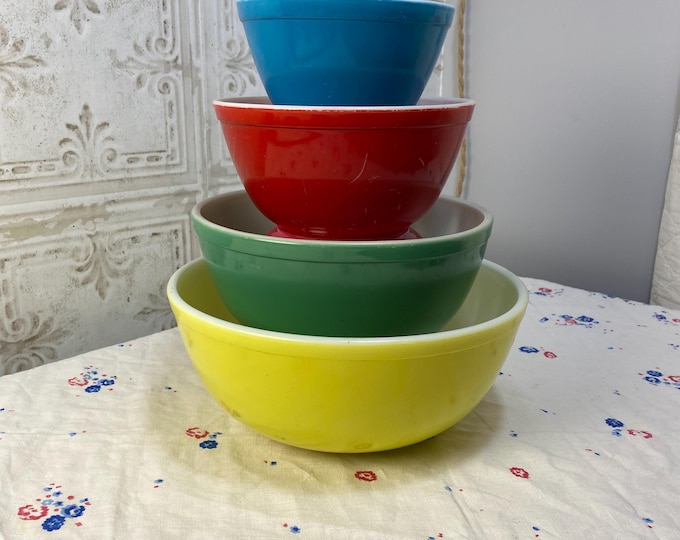 Vintage Pyrex Primary Colors Mixing Bowl Set, Set of 4, Nesting, 1940's ...