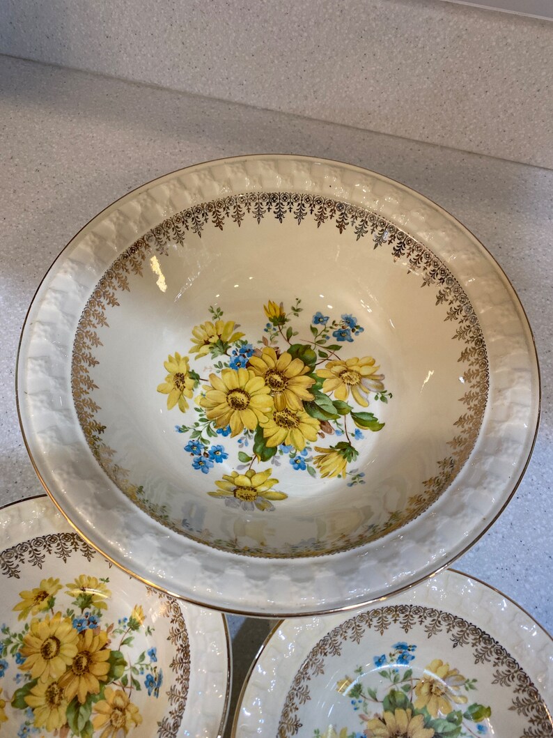 Vintage China Serving Set Serving Bowl With 4 Berry Bowls - Etsy