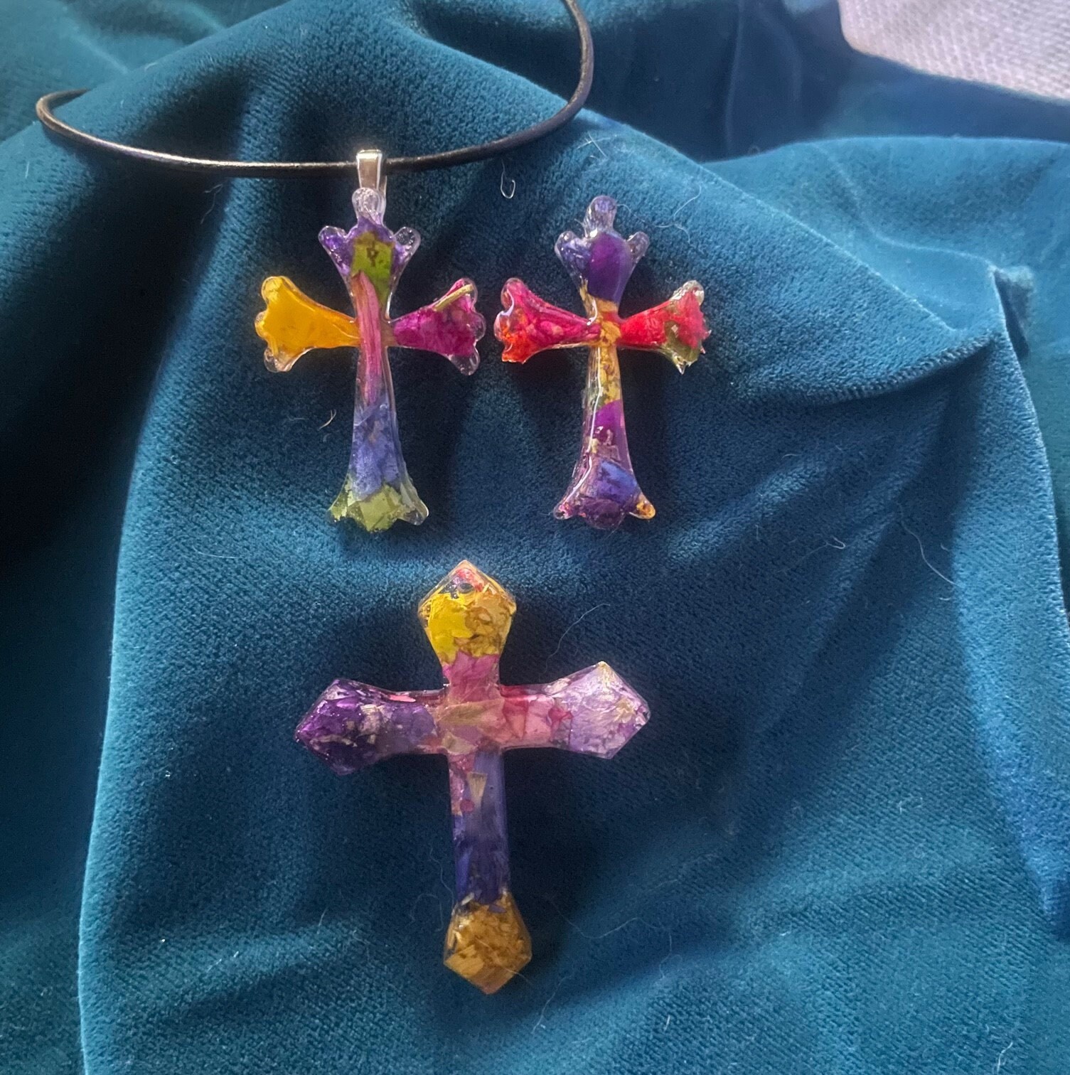 Flower Petal Resin Crosses - Etsy
