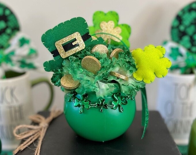 Pot of Gold, St. Patrick's Day Pot of Gold, Irish Shamrock Green Pot of ...