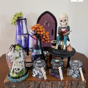 Poison Beakers, Bubbling Beaker, Halloween Poison Decor, Halloween ...