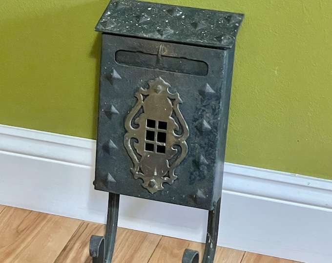 Vintage Wall Mount Metal Mailbox Newspaper Holder Porch Decor Magazine ...
