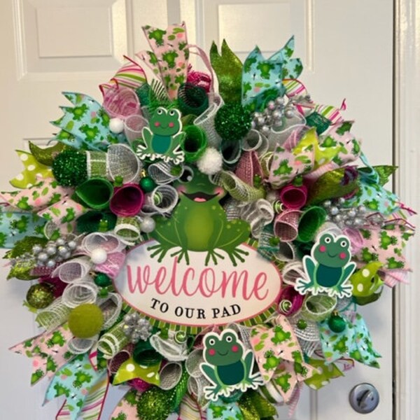 Frog Wreath - Etsy
