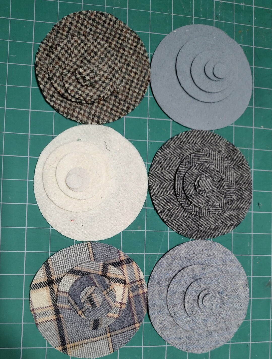 Wool Applique Circles, Die Cut Penny Rug Circles, Repurposed Wool ...