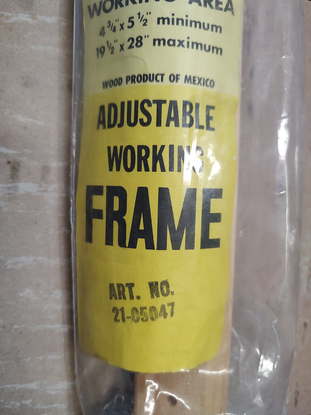 Adjustable Working Frame for Needlepoint and Tapestry, 32 Inches, Small ...