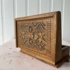 Vintage Carved Wooden Box / Hinged Lid / Trinket Box / Jewellery Box ...
