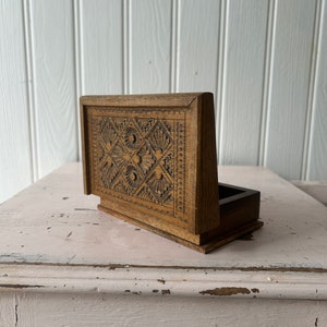 Vintage Carved Wooden Box / Hinged Lid / Trinket Box / Jewellery Box ...