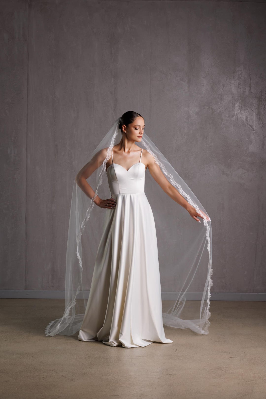 Chantilly Lace Cathedral Bridal Veil: Light Ivory One Tier Catholic ...