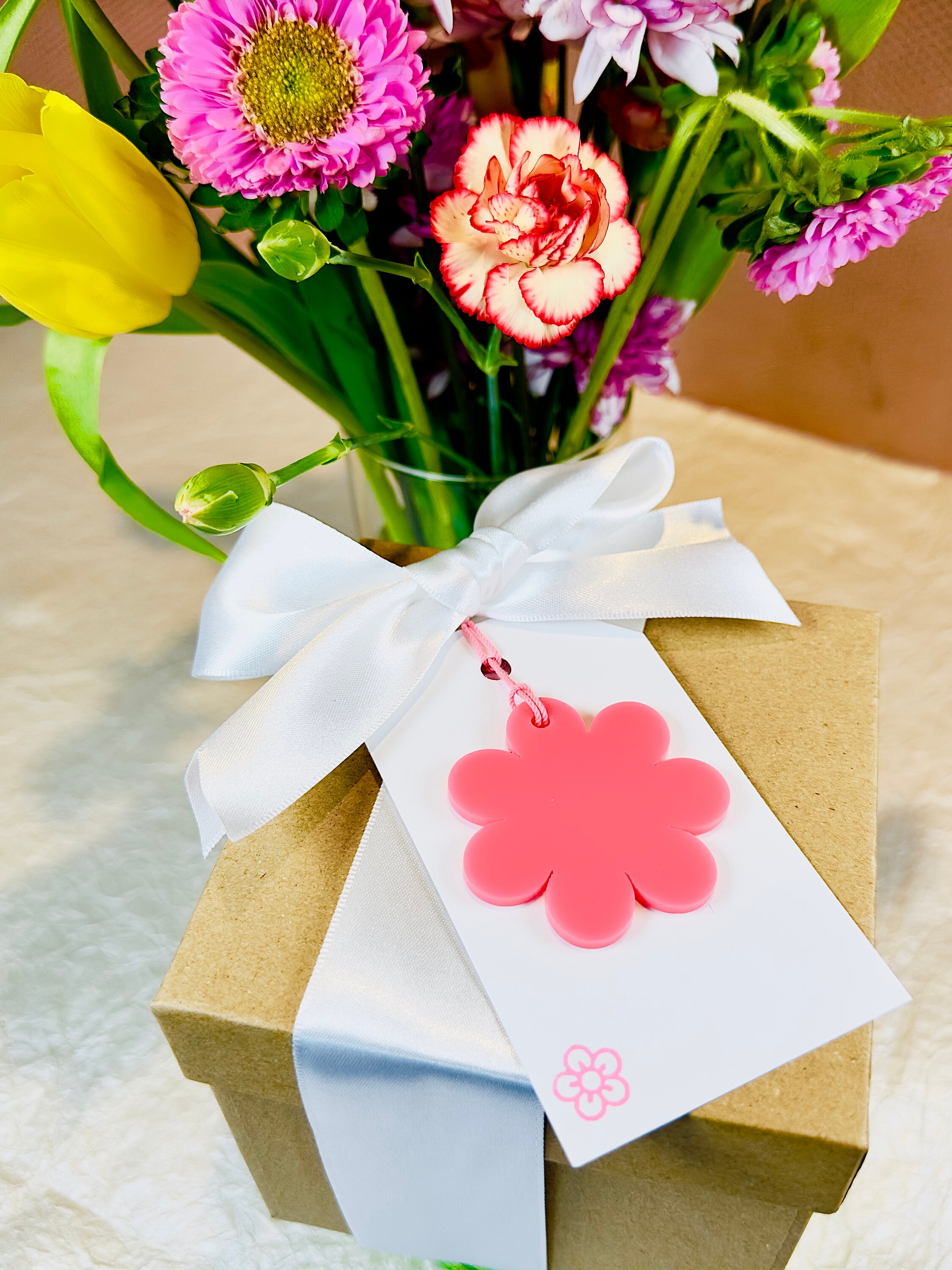 Acrylic Daisy Gift Tag, Bridal Shower Place Card, Flower Bouquet Tag ...