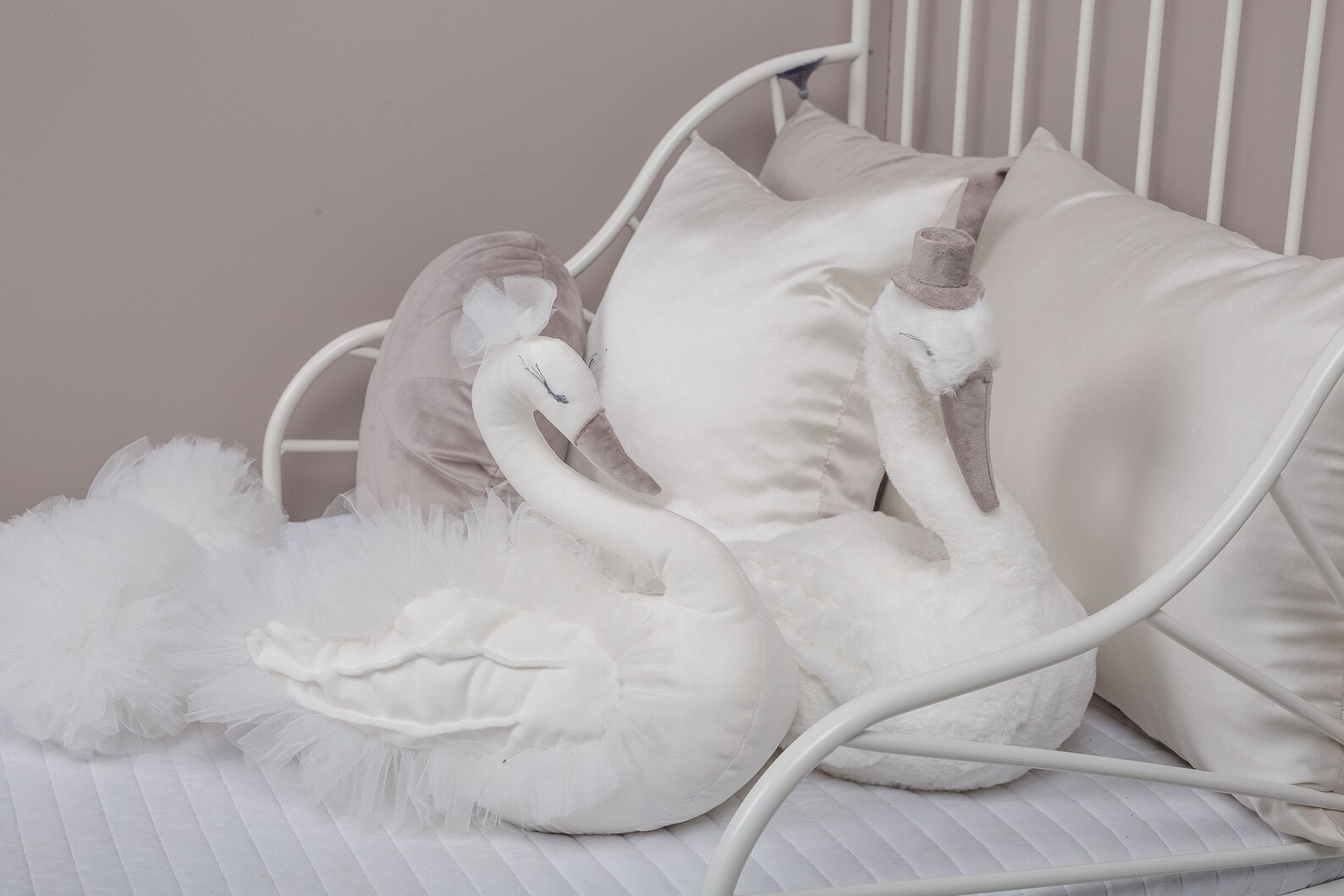 Swan CHARLOTTE, Decor for Nursery, Swan Baby Decor, Nursery Kids Room ...