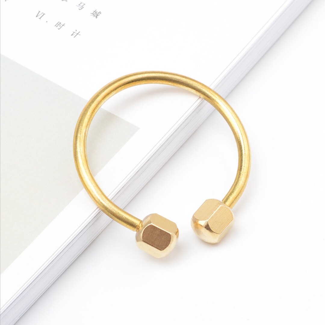 Brass Key Buckle Key Chain Handmade Round Key Fob Connectors Keychain ...