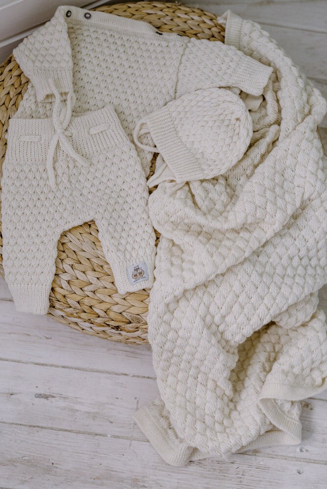 Merino Wool Knitted Baby Clothing and Blanket Set White Baby Sweater ...