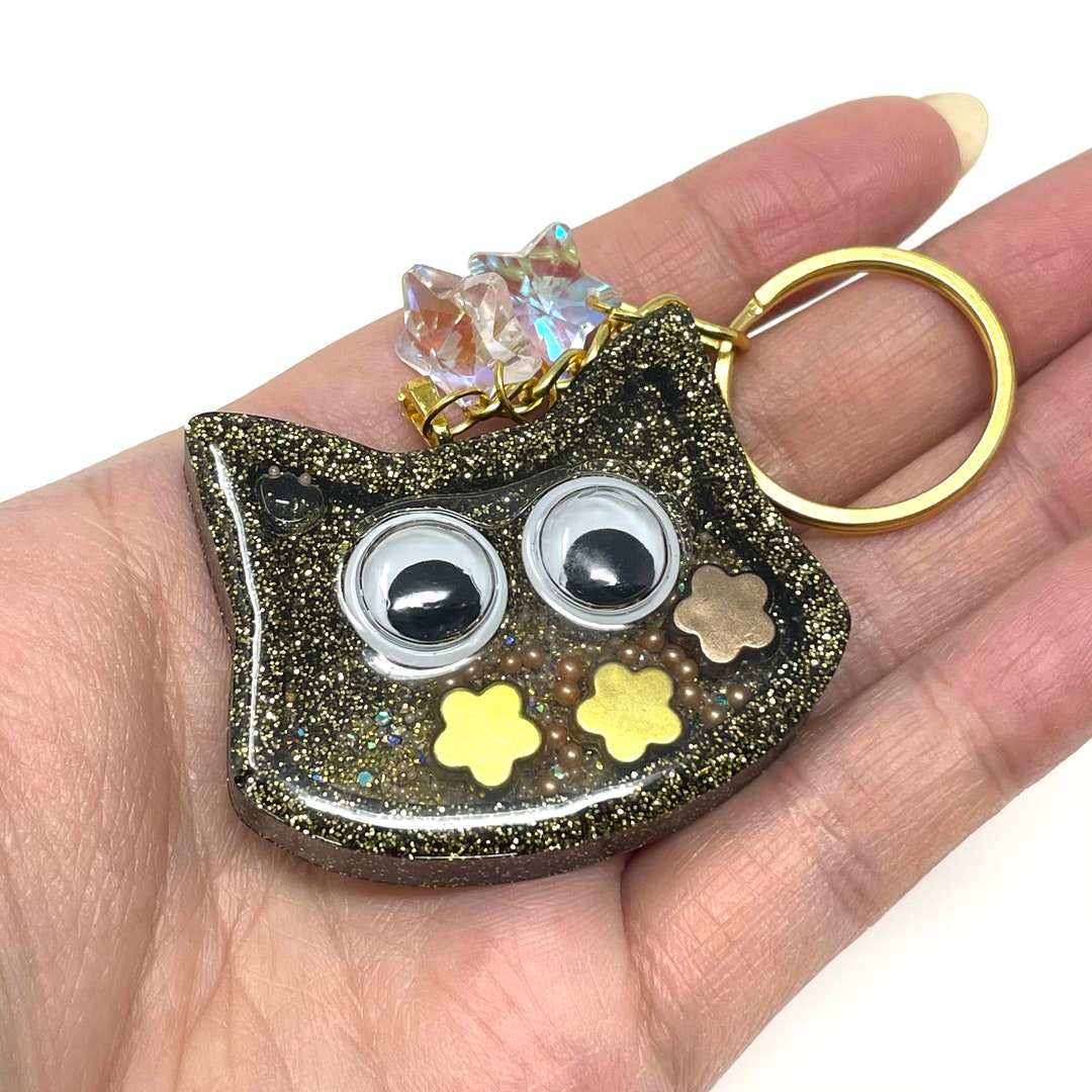 Googly Eyed Black Gold Fox Shaker Keychain | Resin Shaker Keychain ...