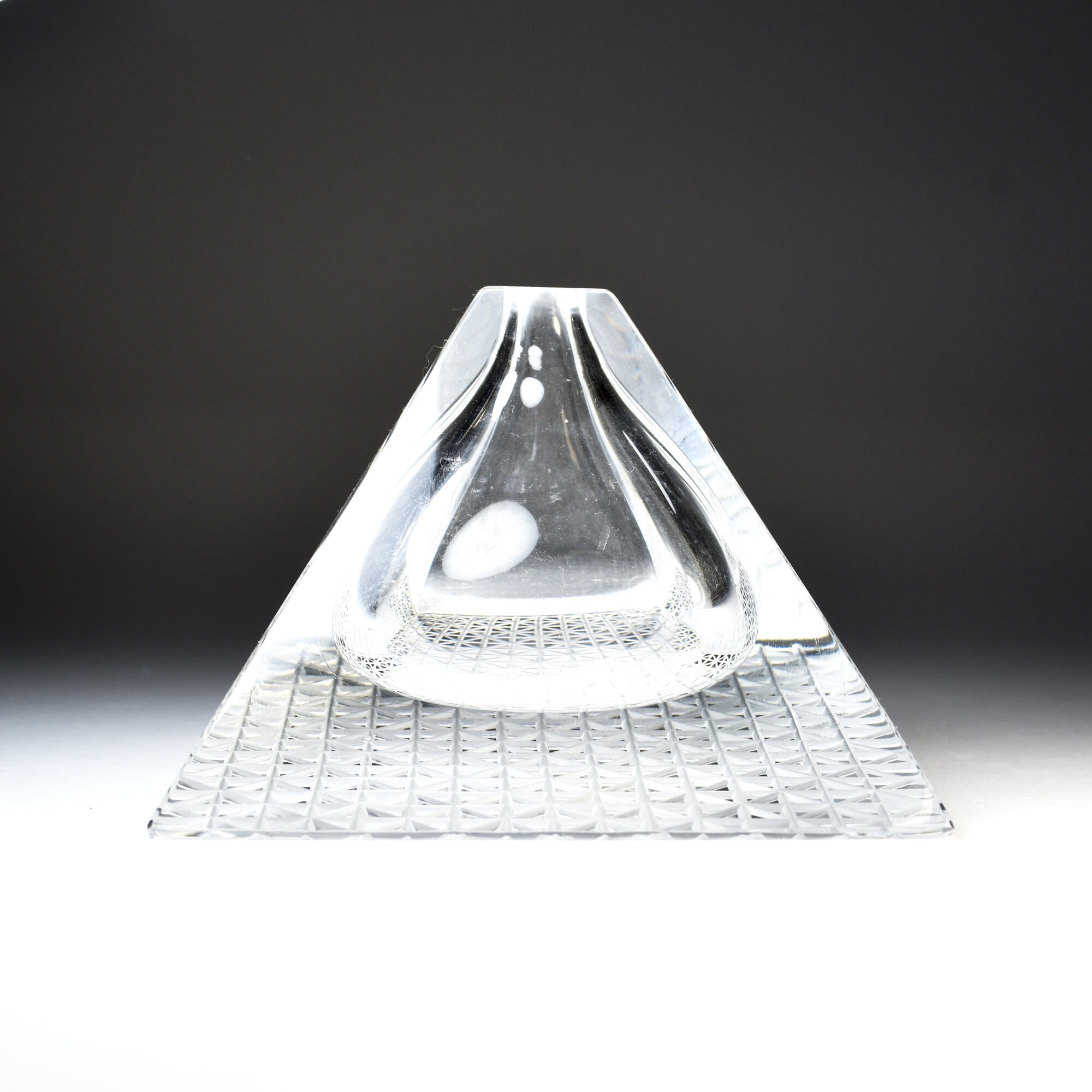Eriko Asano's Kiriko Flower Vase, "pyramid" - Etsy
