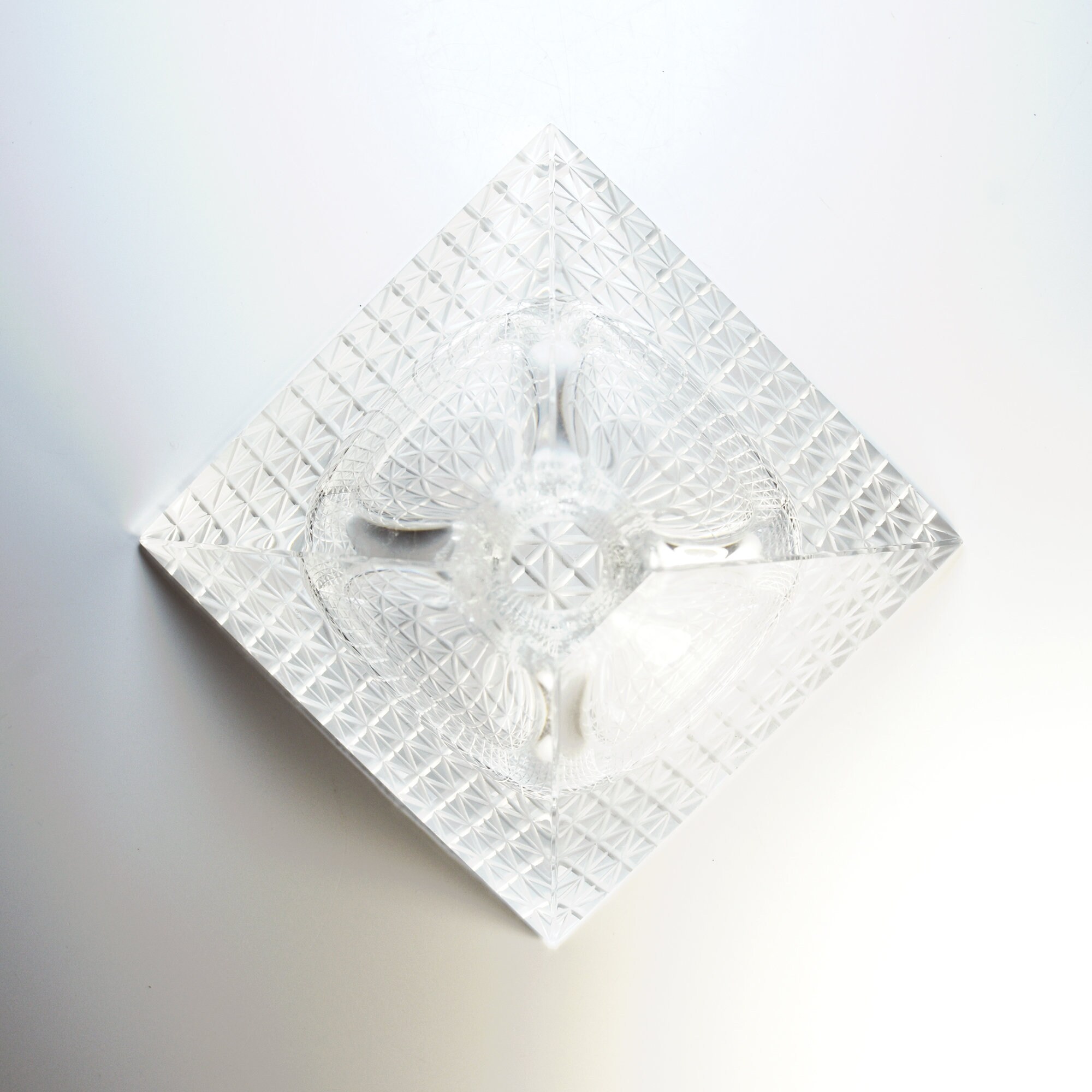 Eriko Asano's Kiriko Flower Vase, "pyramid" - Etsy
