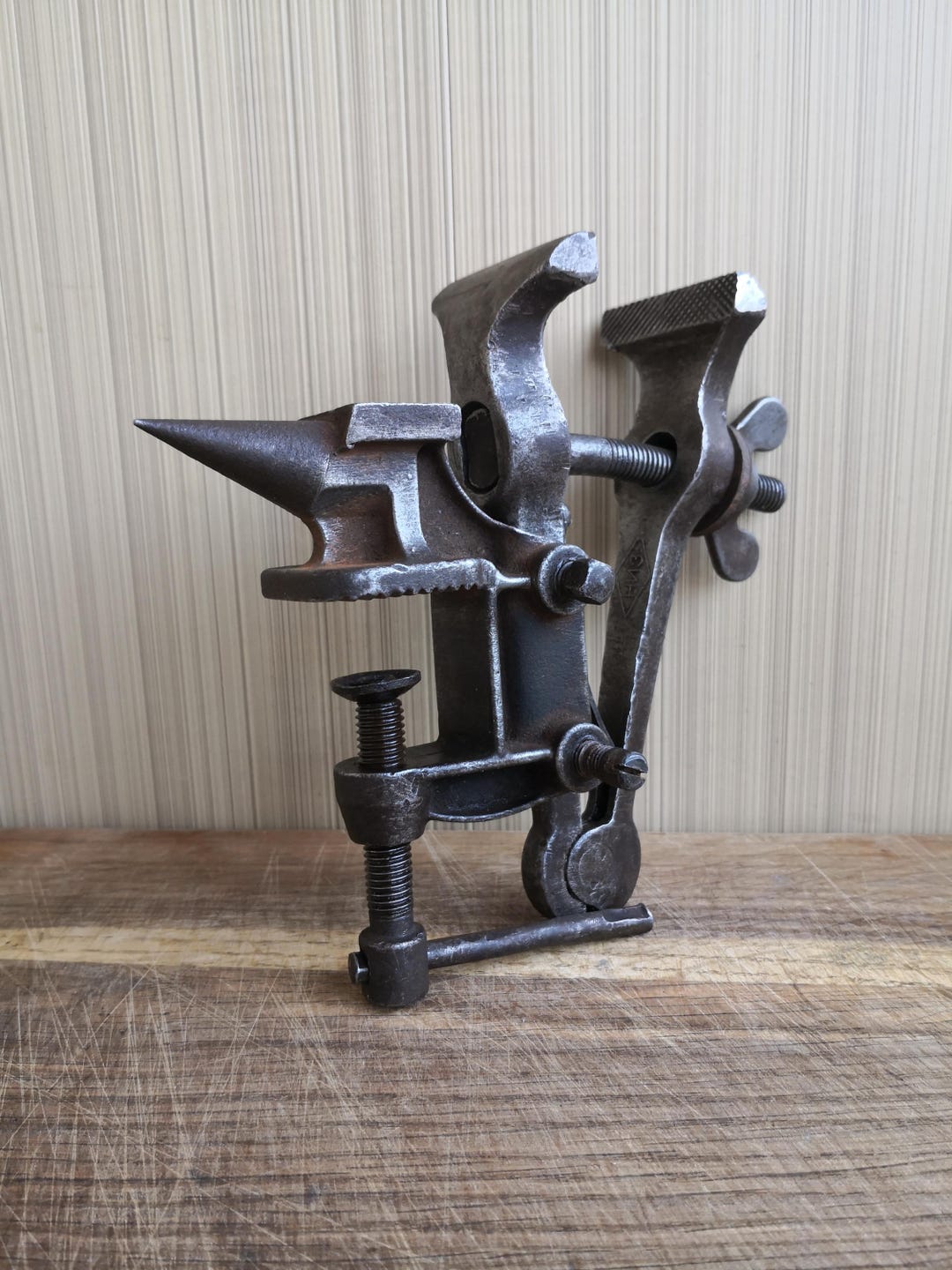 Vintage Table Bench Vice. Vice Clamp With Anvil, Tool for the Home ...