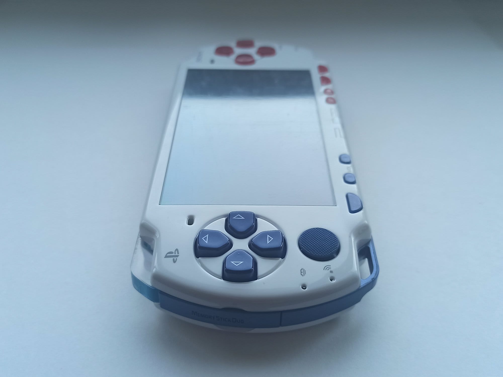 Custom PSP Console Modded With New White Housing Shell and Led Lights ...