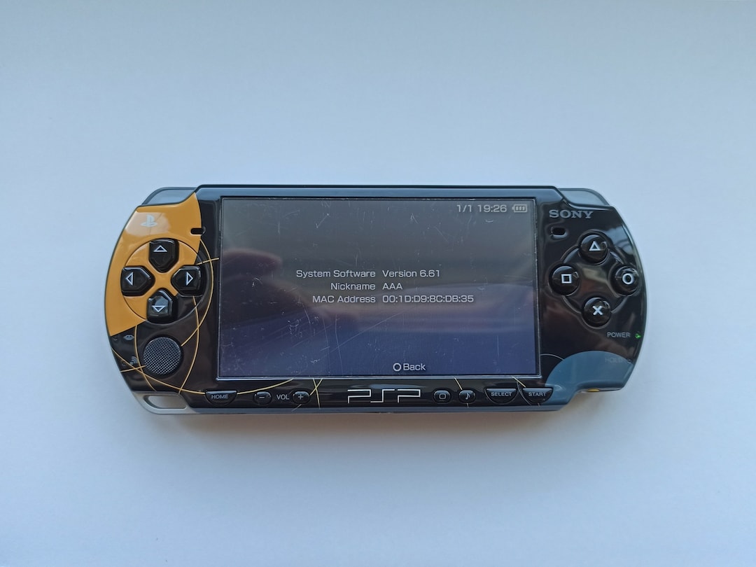 Custom PSP Console Modded With New Signature Tsukimi Theme Housing ...
