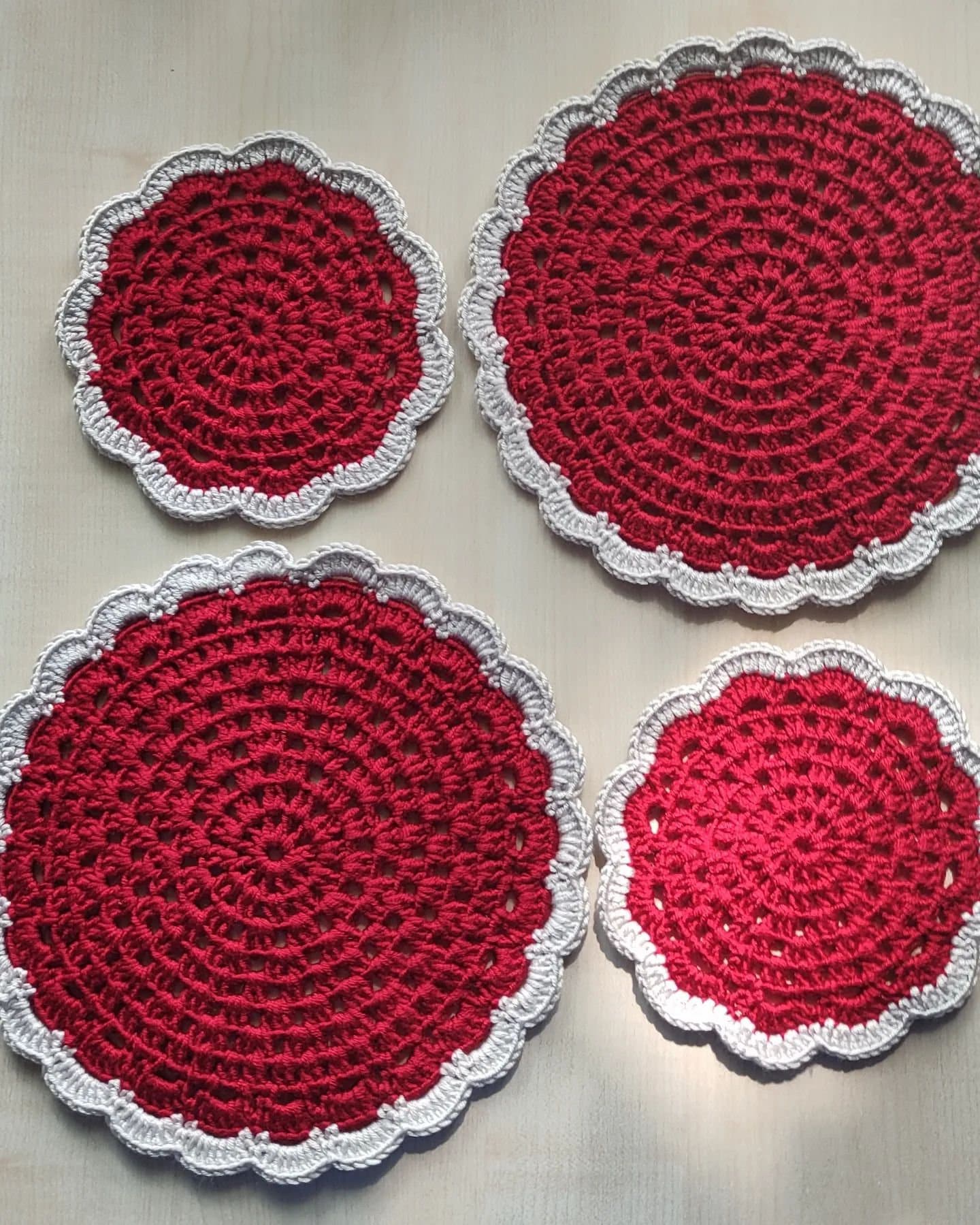 Round Crochet Table Mat, Crochet Round Placemat, Set of 4 Mats - Etsy