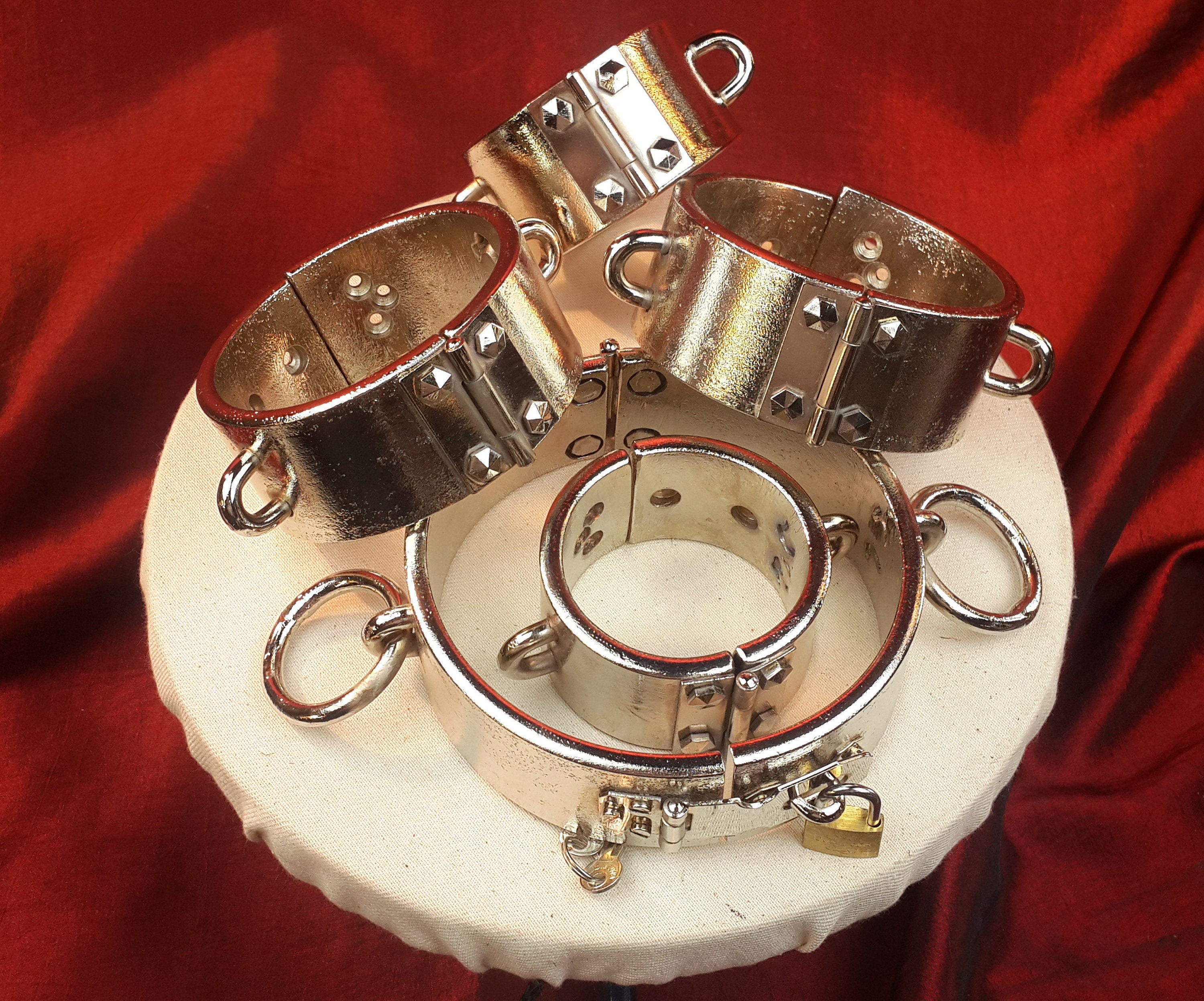 Buy Heavy Steel Manacle Set 5 Pieces Online in India - Etsy