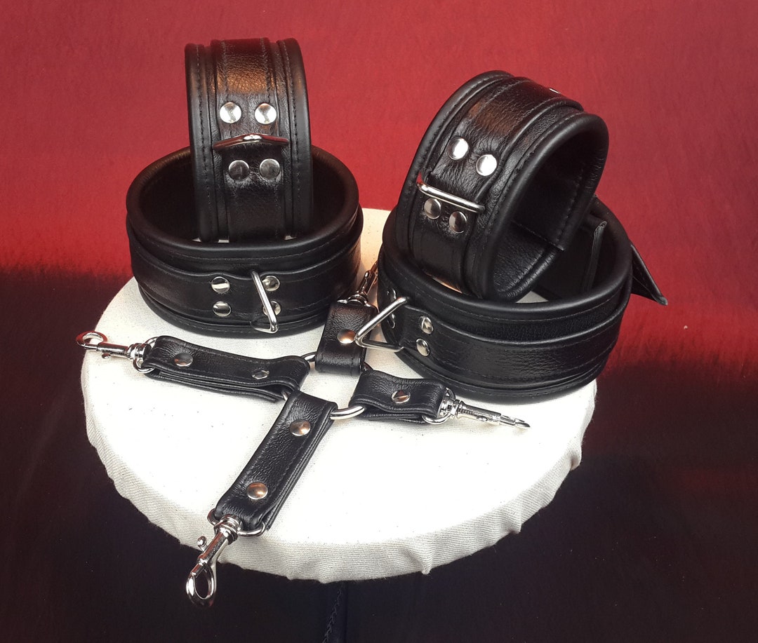 Wrist and Ankle Cuff Set in Black Leather. Padded Restraint Set With ...