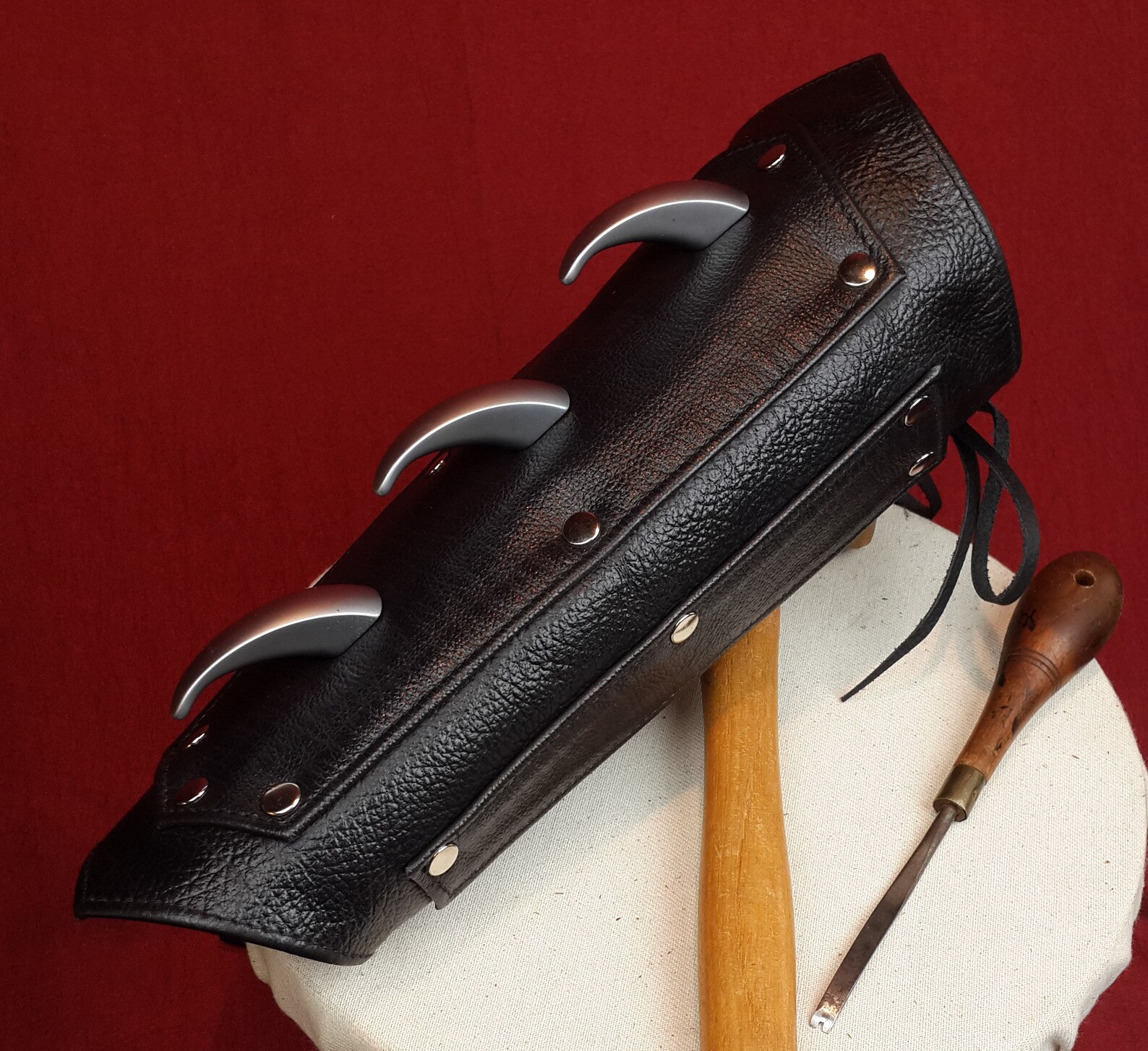 Madmax Arm Gauntlet With Claw Spikes in Black Leather. Arm Bracers. - Etsy