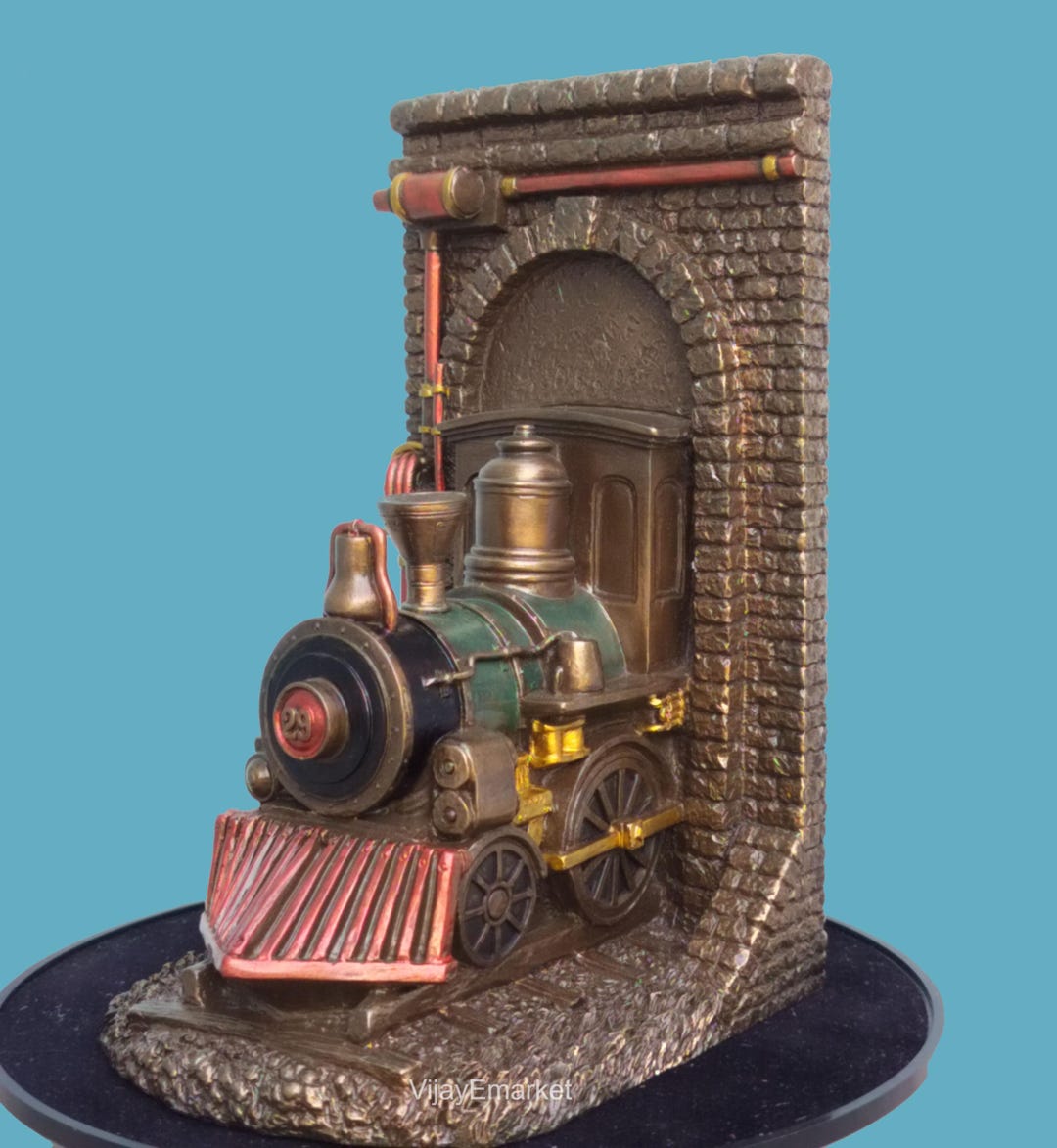 Vintage Train Engine Statue | Resin Steam Locomotive Figurine | Antique ...