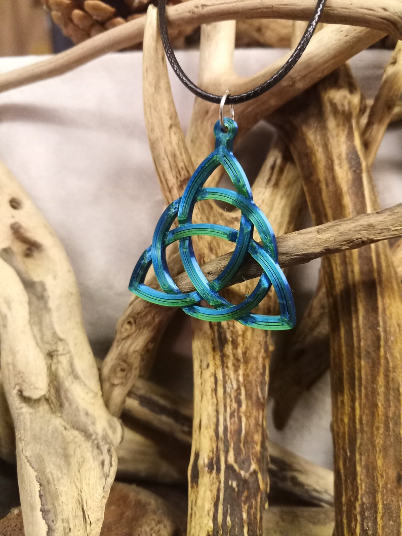 3D Printed Pendant Triquetra Design - Etsy