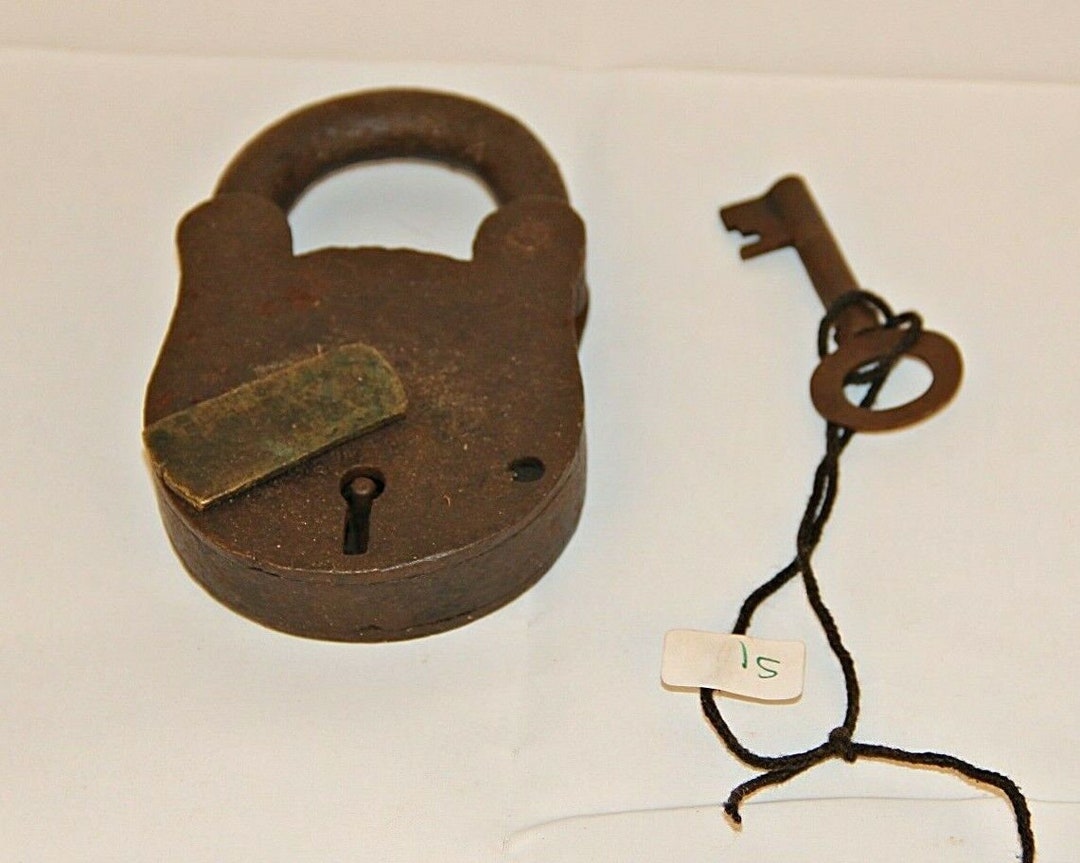 Vintage Old Iron Lock & Key Antique Padlock Collectible Unique Brass ...
