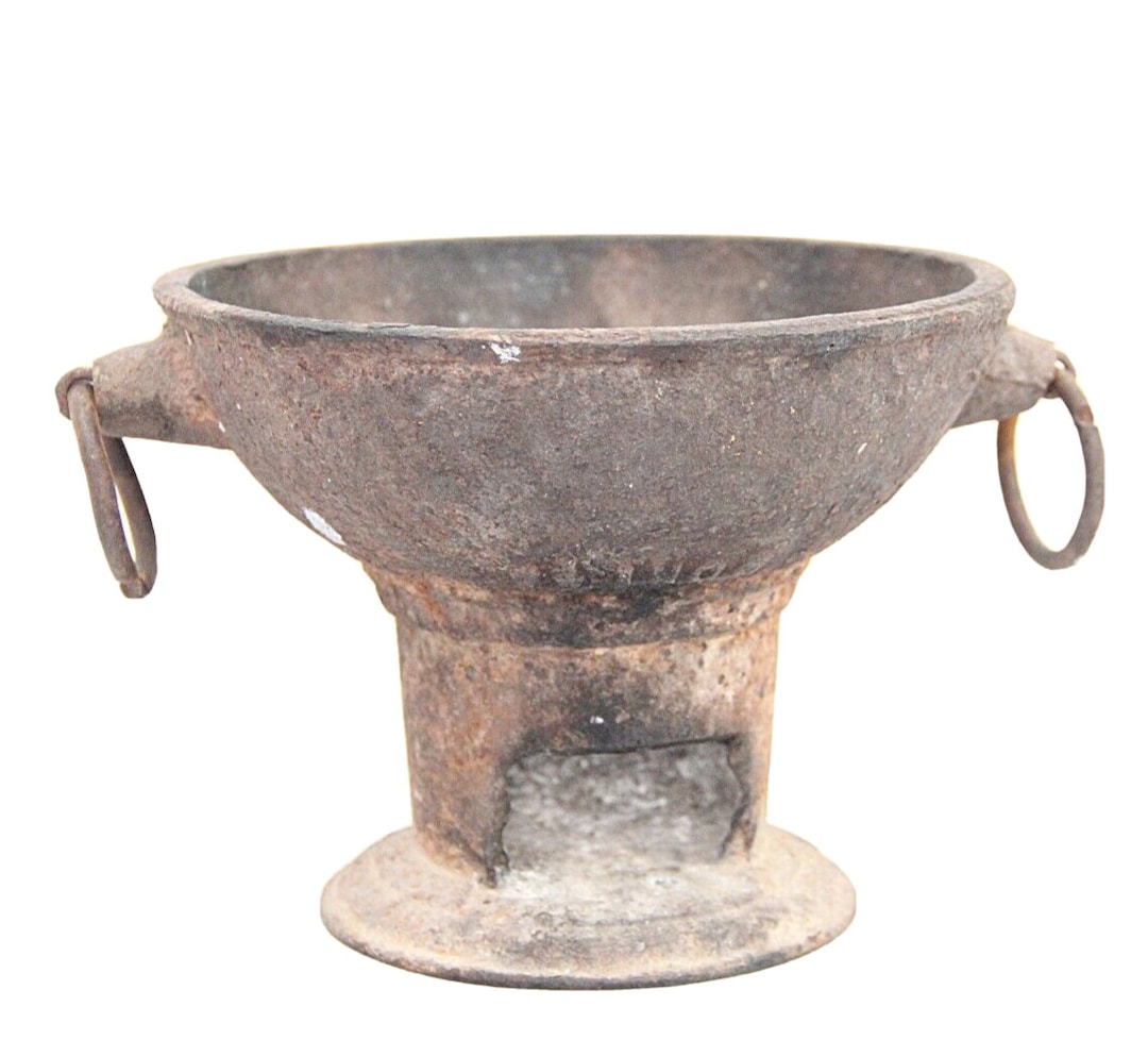 Traditional 7.5 Cast Iron Kummati Aduppu Wood Burning Firepit Sigdi ...